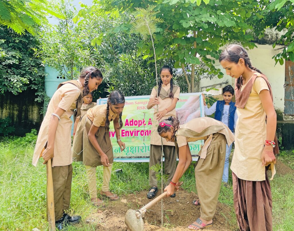 Plant A Tree Build A GreenLand !! - RSKS India
